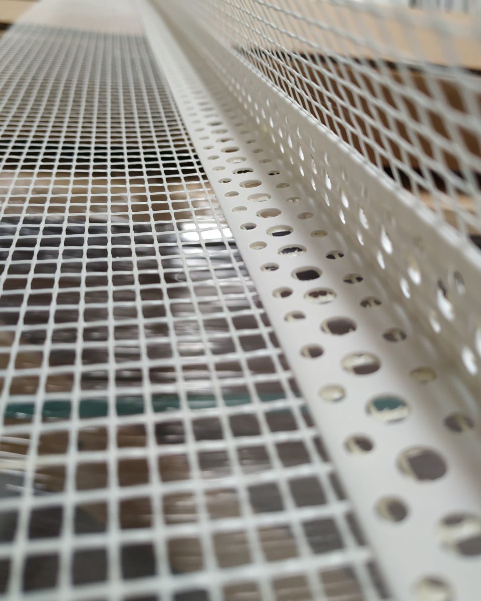 Encontre Perfis em PVC com rede na loja online | ODEM